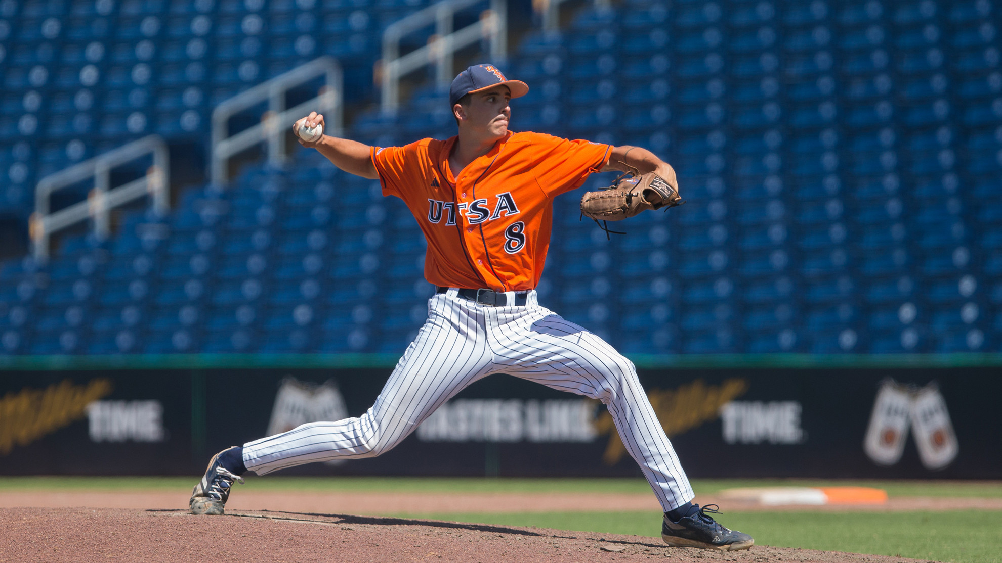 Roadrunners advance to the semifinals of the American Athletic ...