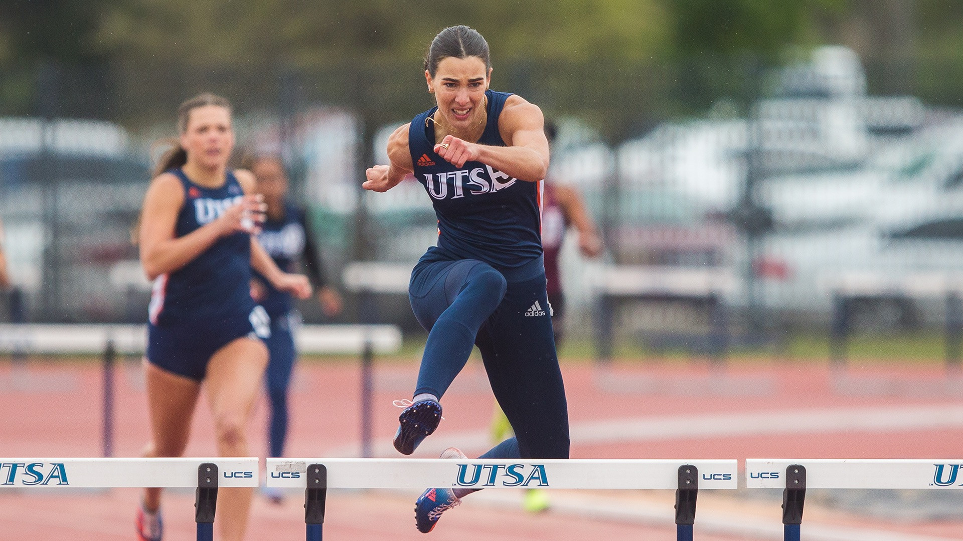 Roadrunners register five victories on Saturday at Charles Austin ...