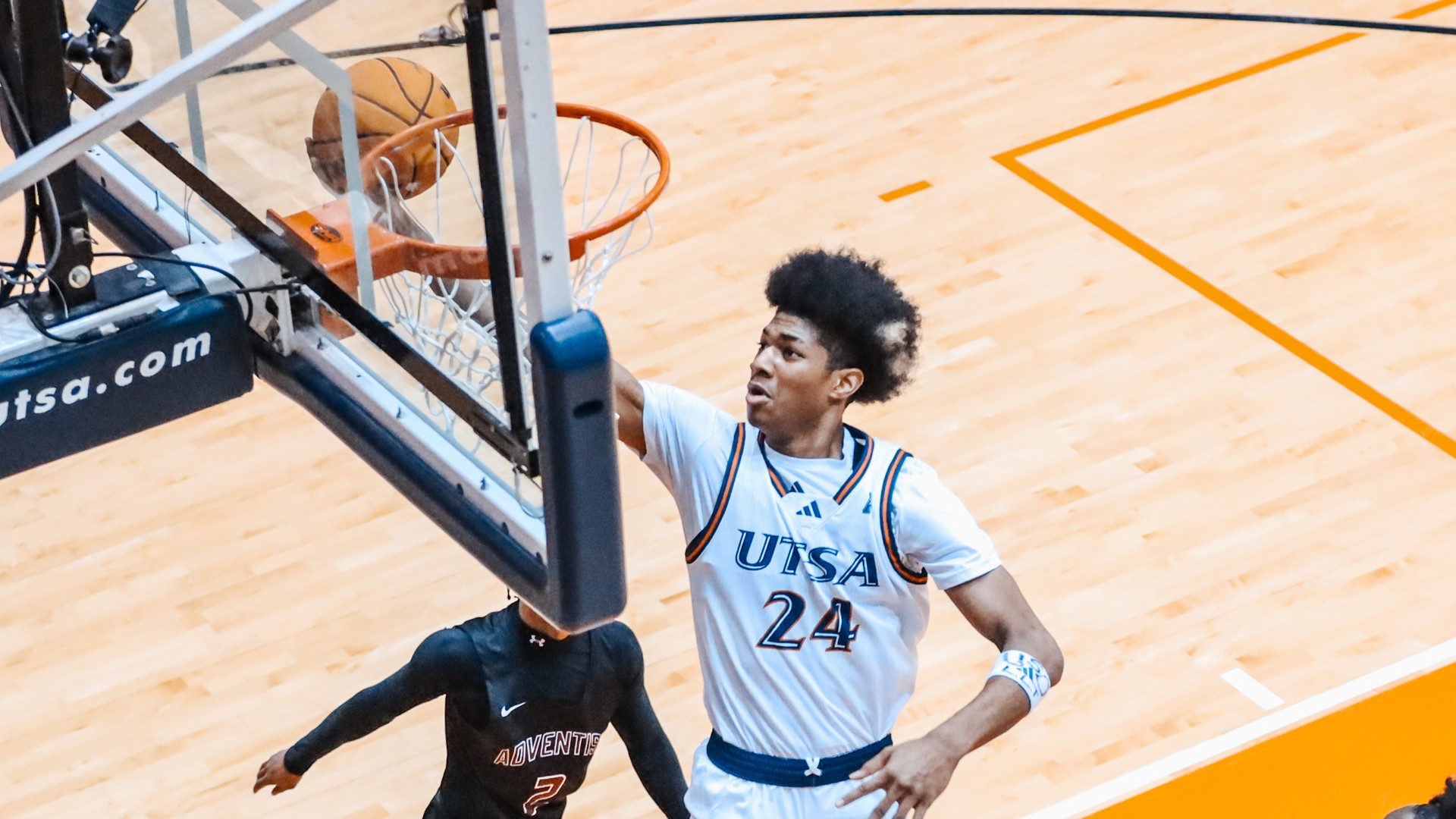 Suits and Sneakers for Cancer on Saturday vs. Temple - UTSA Athletics ...