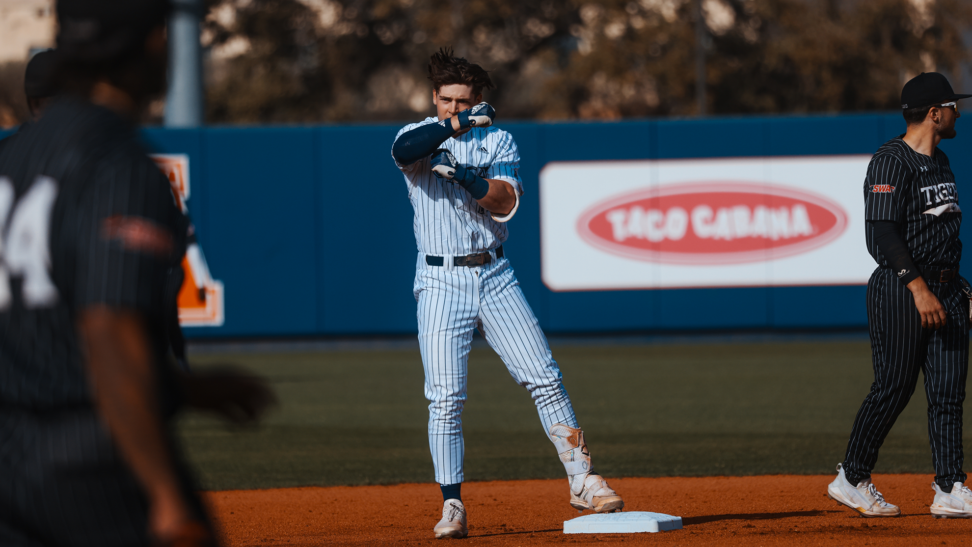 Roadrunners win 13 straight, breaking program record - UTSA Athletics ...