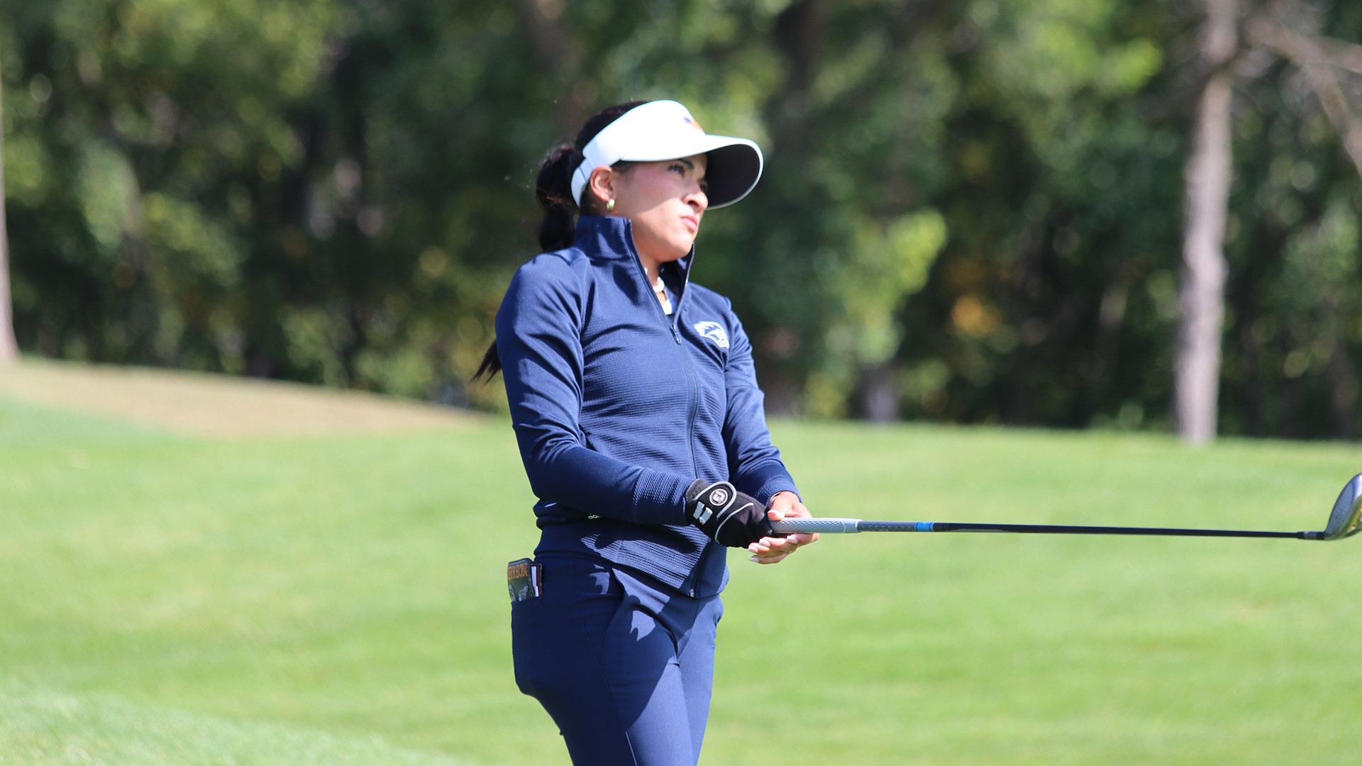 Carreon cards 68 to grab day-one lead at Badger Invitational - UTSA ...