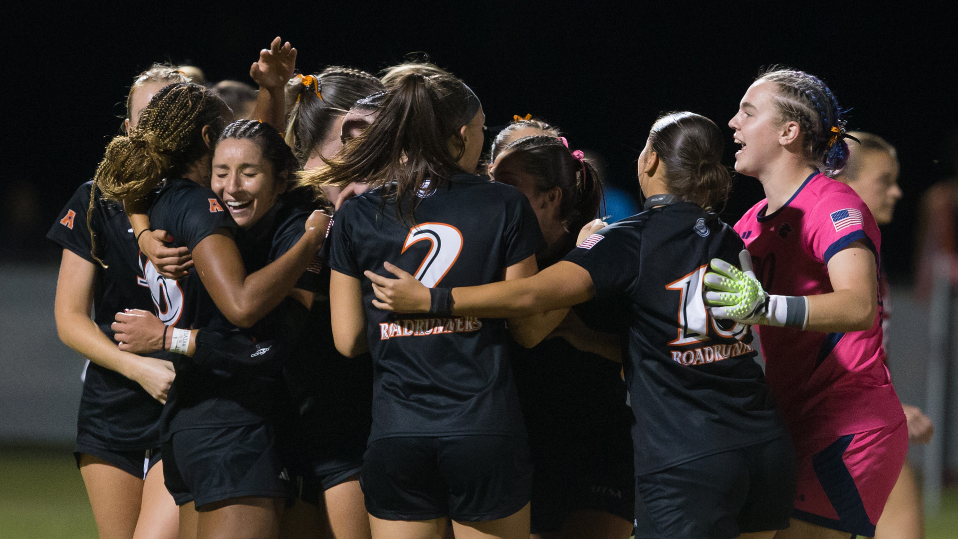 Roadrunners end season with 2-1 victory over Florida Atlantic - UTSA ...