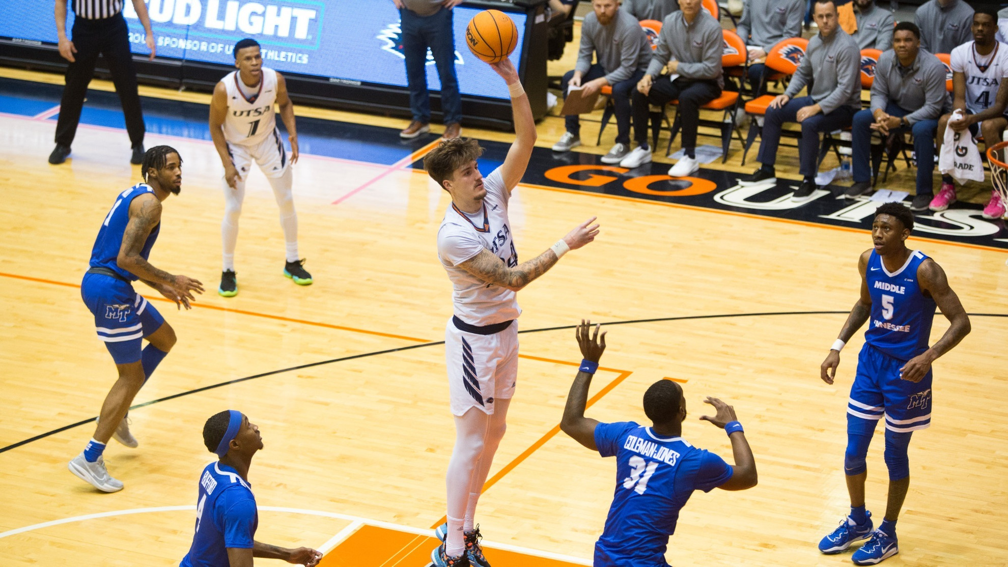 UTSA looks to complete season sweep of Middle Tennessee on the road ...