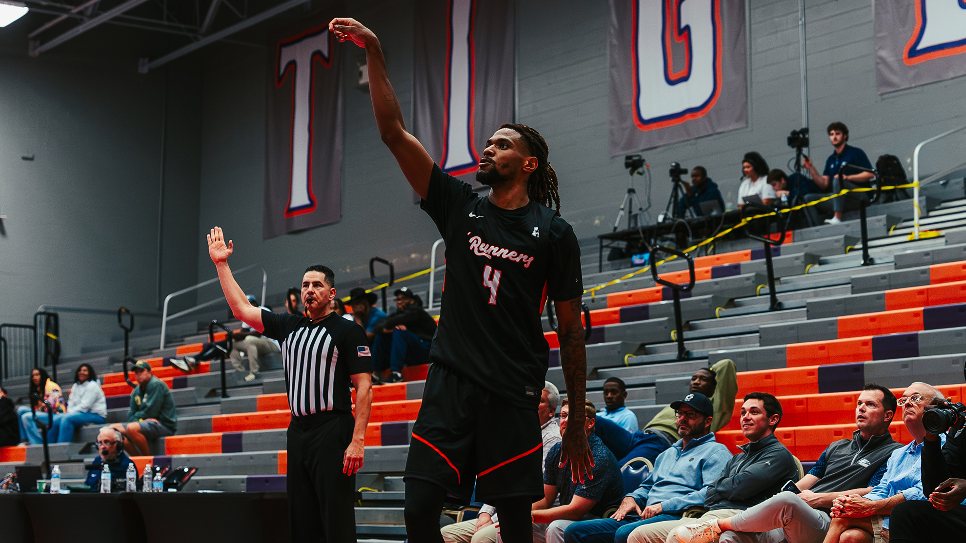 Roadrunners roll on huge second half to comeback victory over Georgia ...