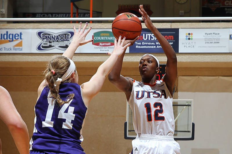 Mitchell-Cole honored with C-USA Winter Spirit of Service Award - UTSA ...