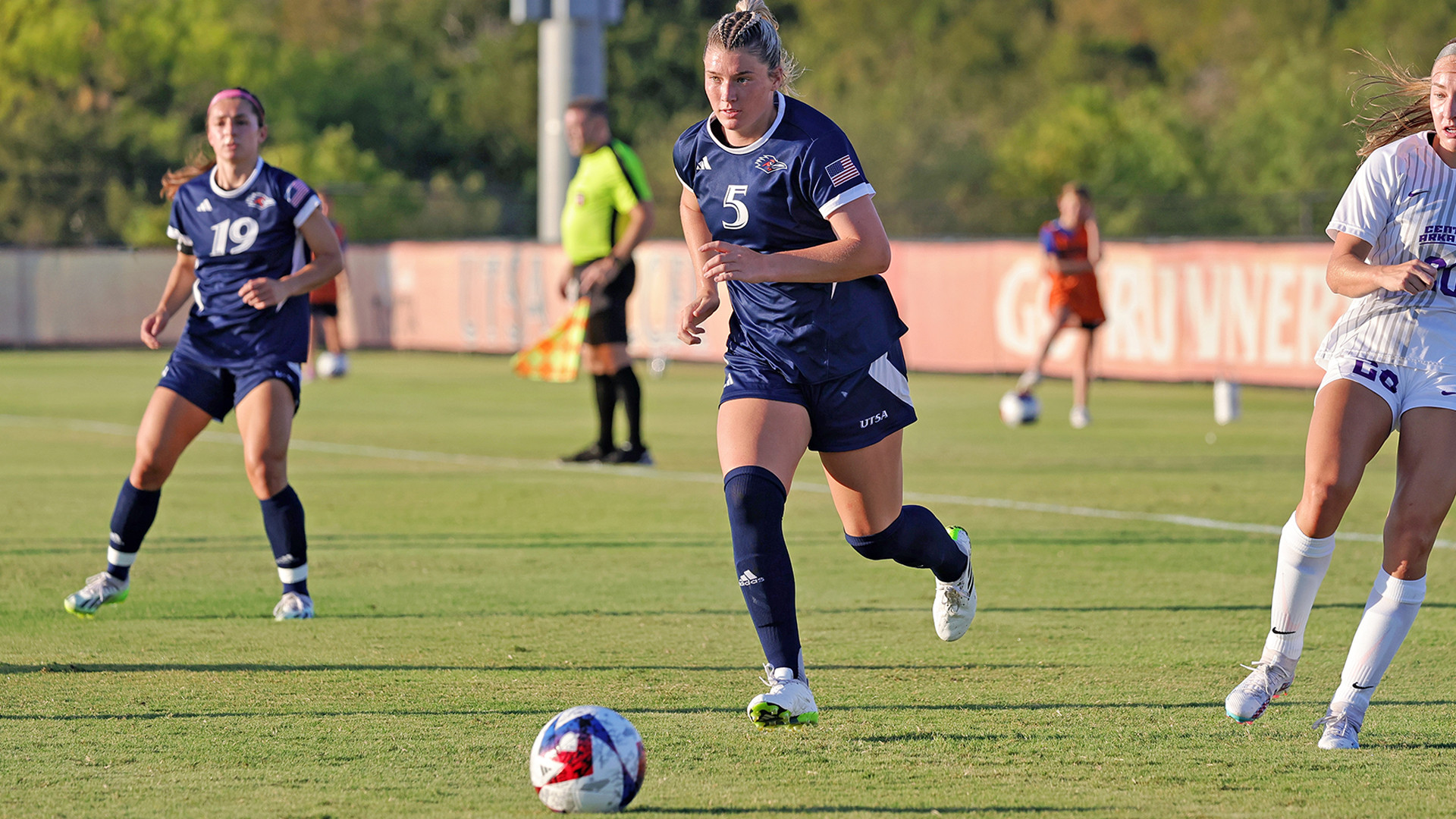 AAC names Walker Offensive Player of the Week, Kessler to Honor Roll ...