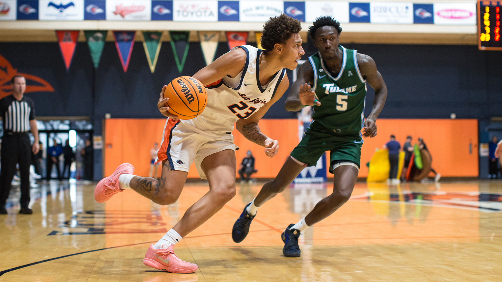 Roadrunners fall to Tulane on Saturday - UTSA Athletics - Official ...
