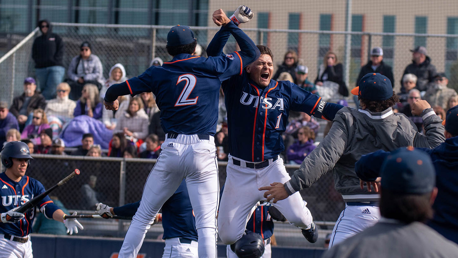 Roadrunners earn third in AAC coaches poll, King named preseason all ...