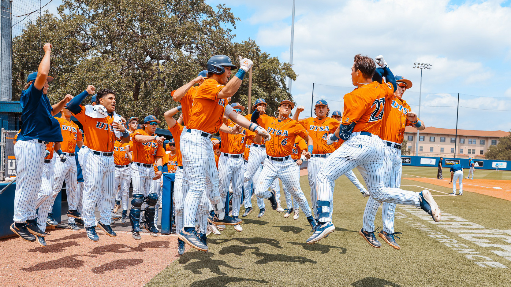 UTSA sweeps Memphis in walk-off fashion - UTSA Athletics - Official ...