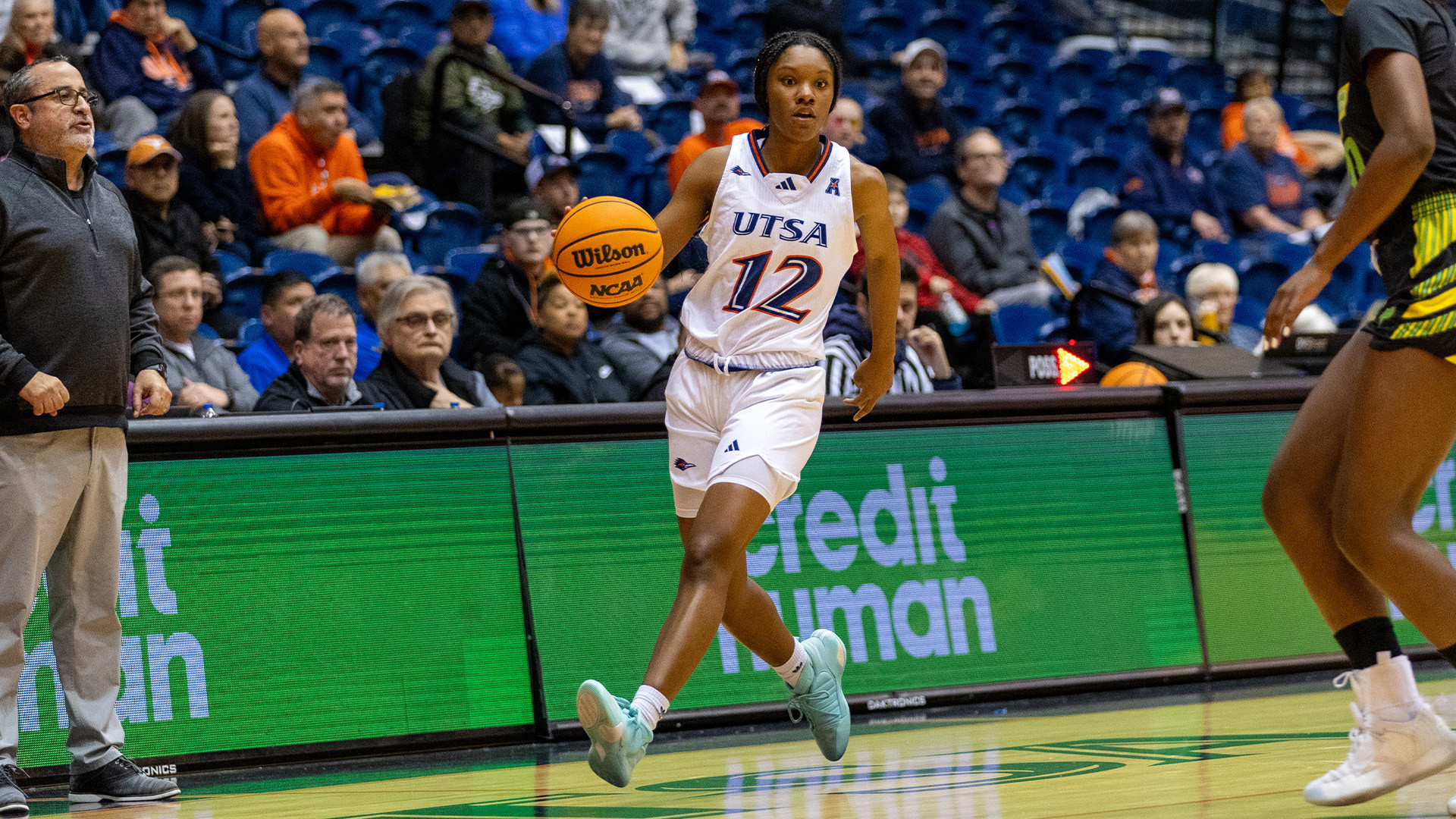 Aysia Proctor crowned American Athletic Conference Freshman of the Week ...