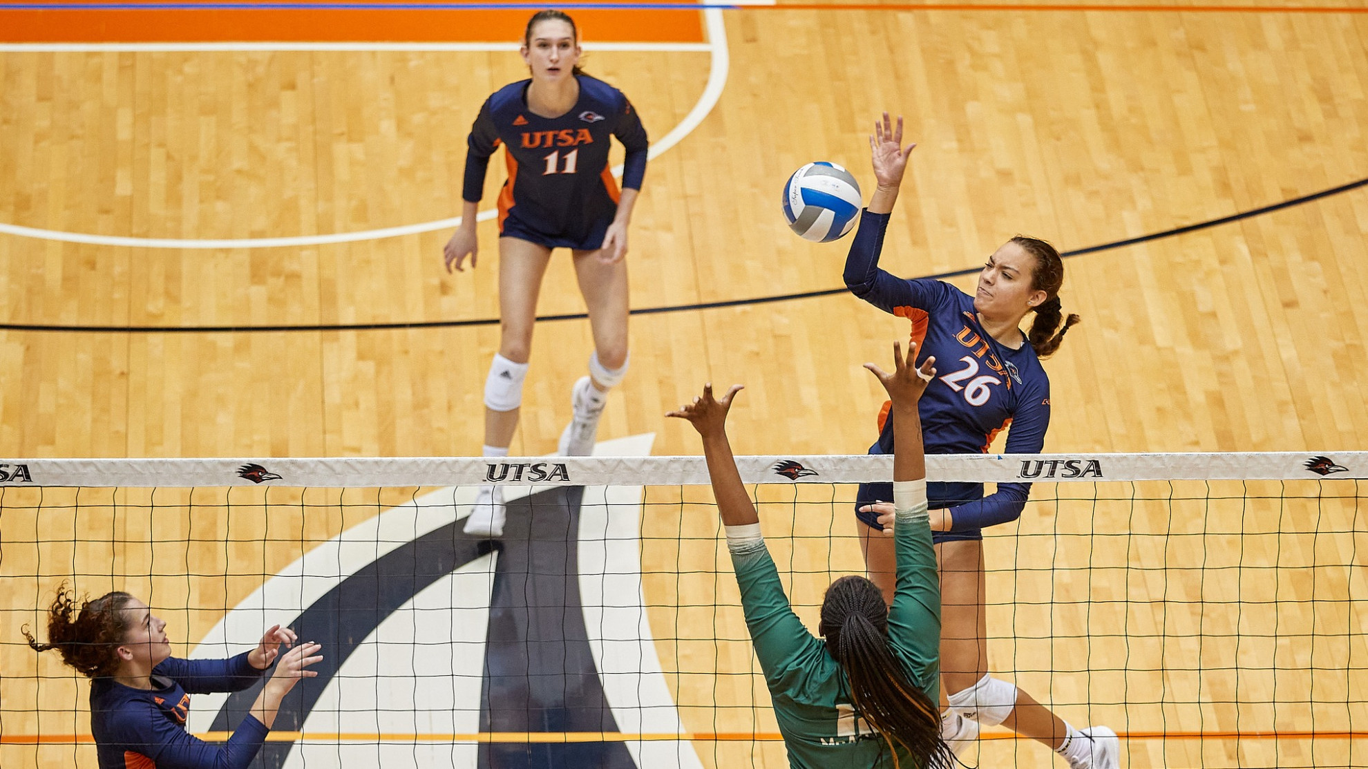 Alicia Coppedge - Volleyball 2023 - UTSA Athletics - Official Athletics ...