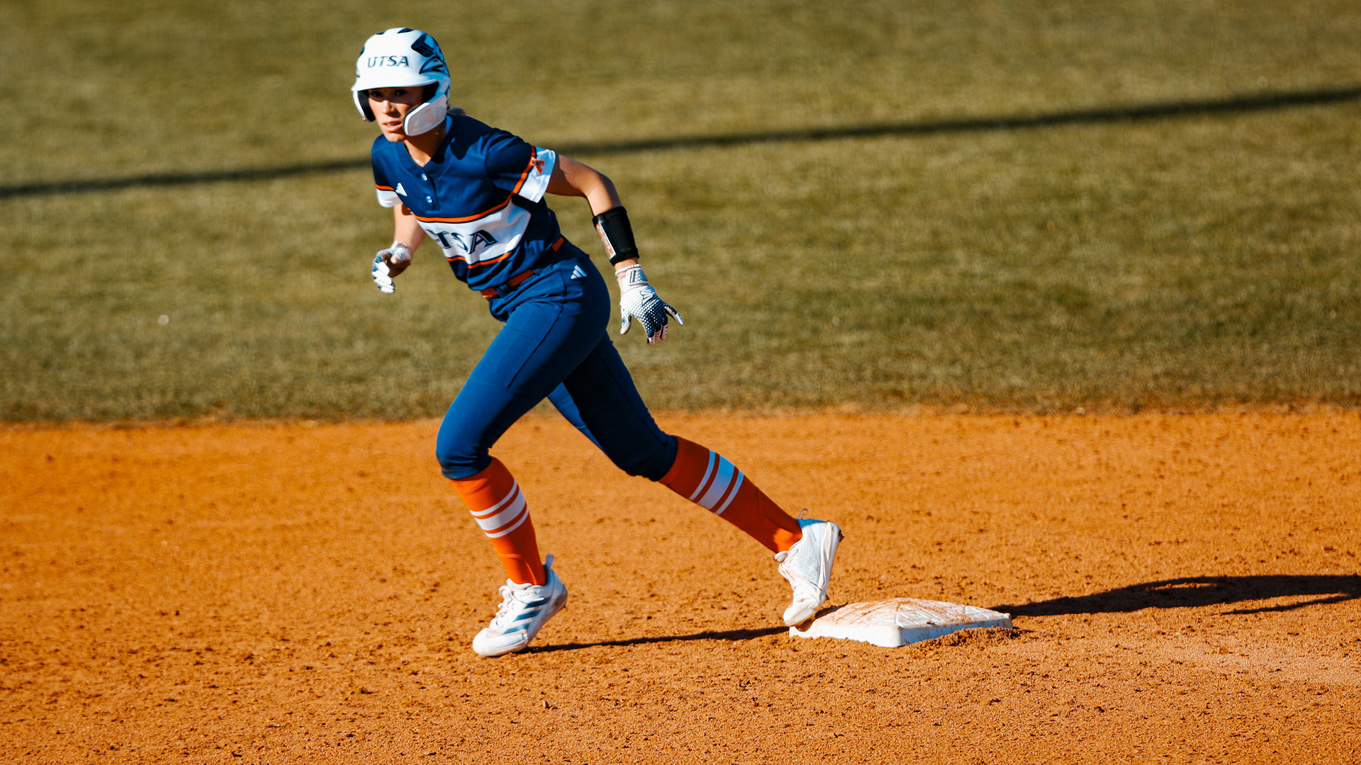 ‘Runners to host Birds Up Bash - UTSA Athletics - Official Athletics ...