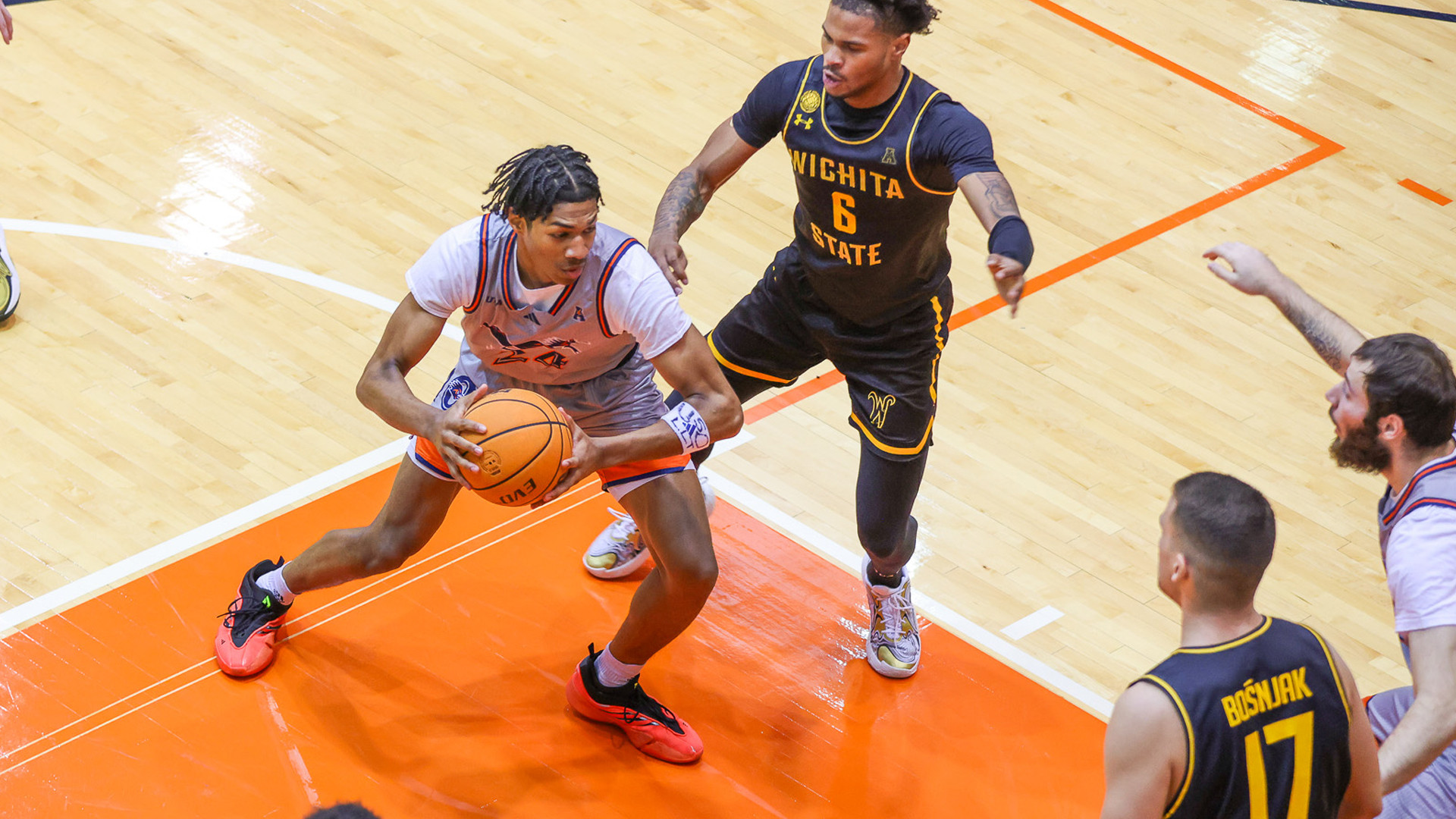 Roadrunners start rematch road week at Wichita State on Wednesday ...