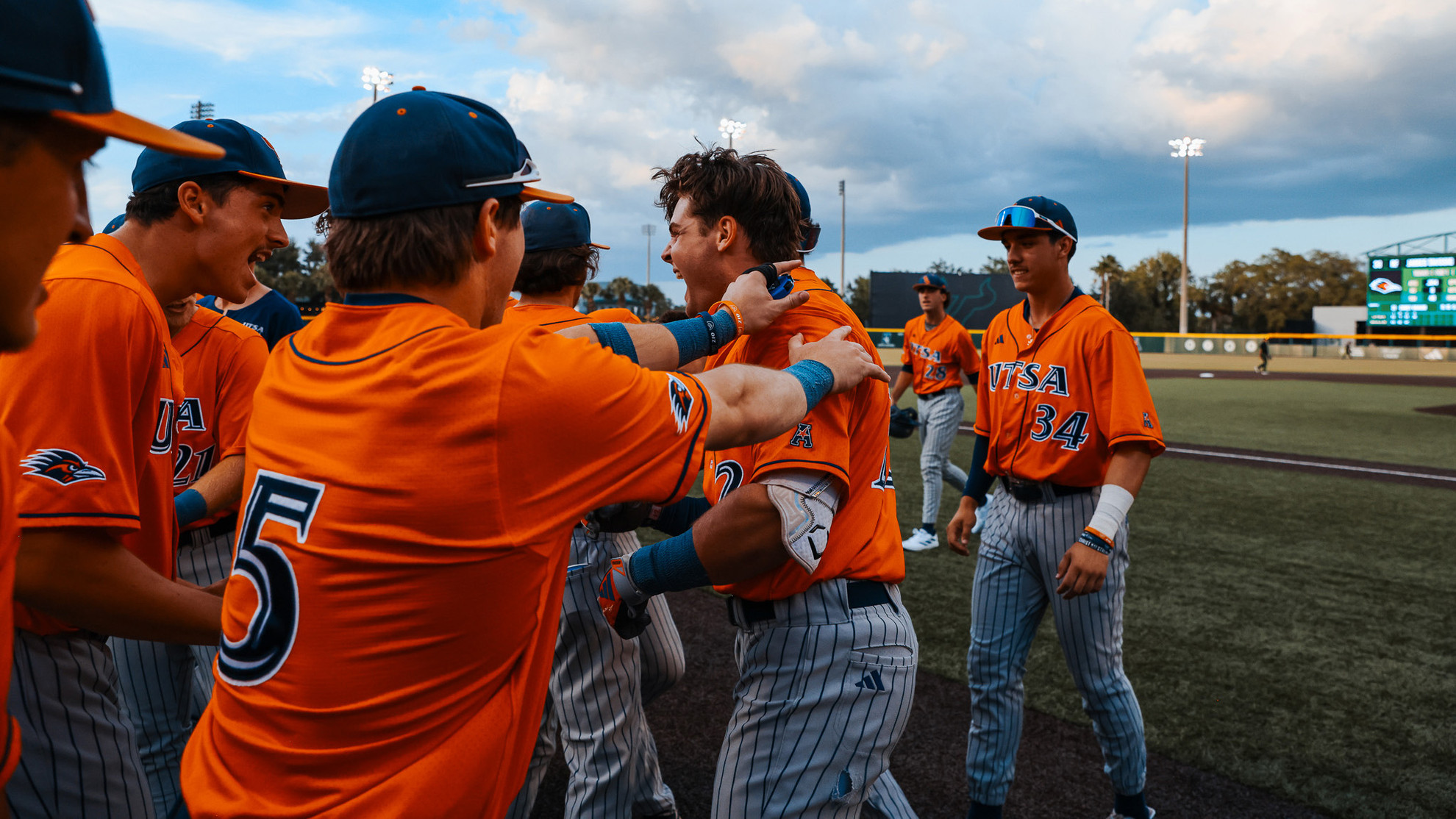 Roadrunners take game one against South Florida - UTSA Athletics ...