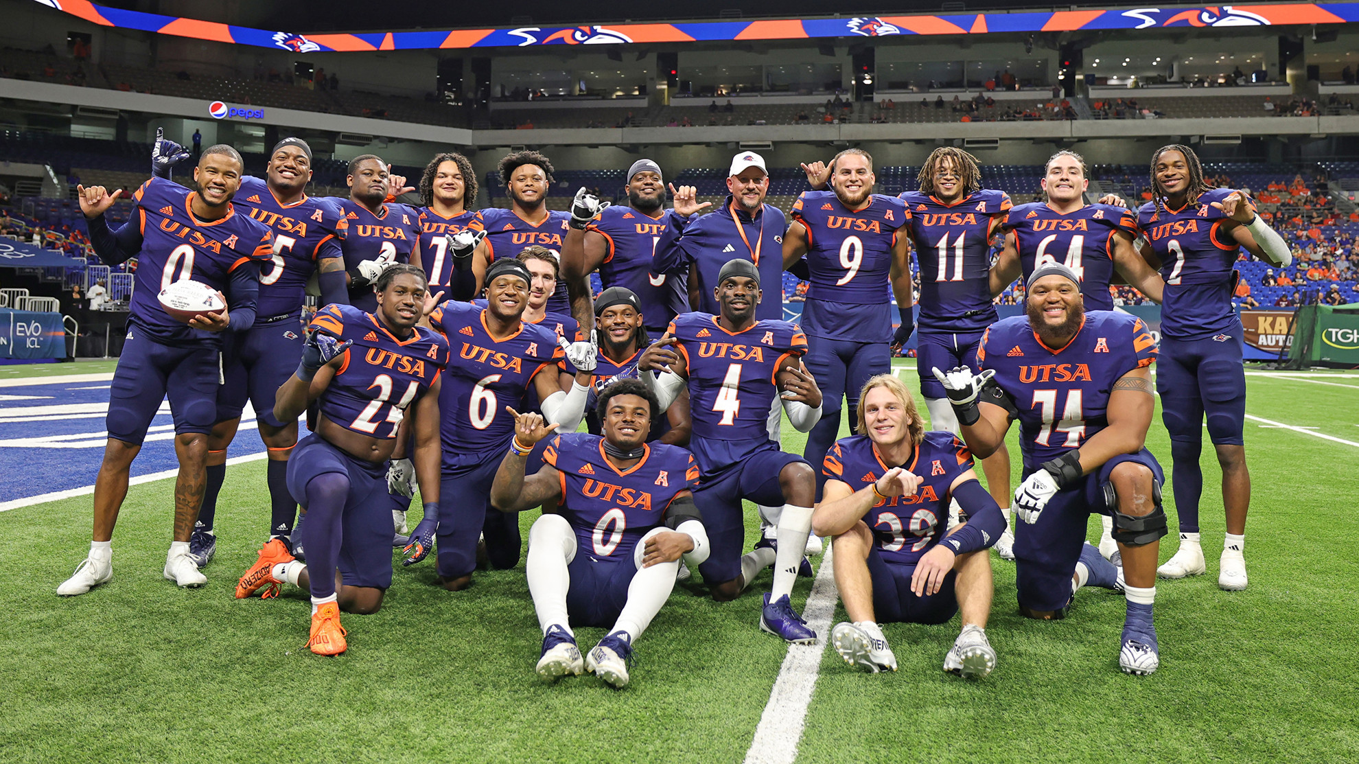 Roadrunners run away from South Florida on Senior Night - UTSA ...