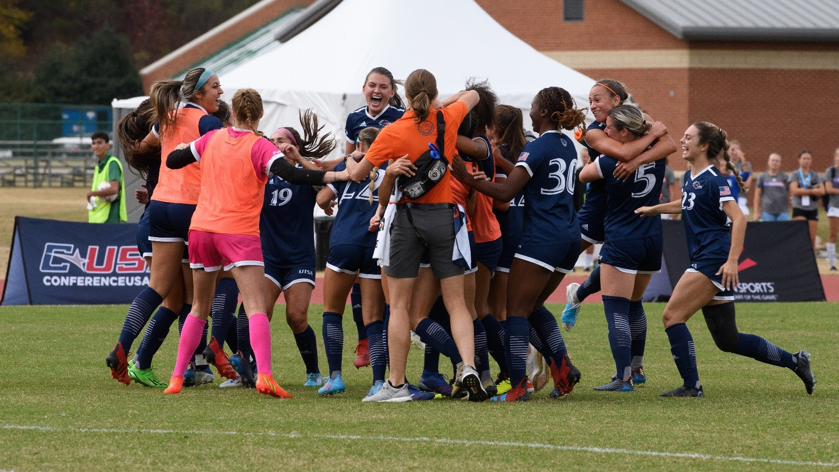 Celebrating A Phenomenal Season - UTSA Athletics - Official Athletics ...