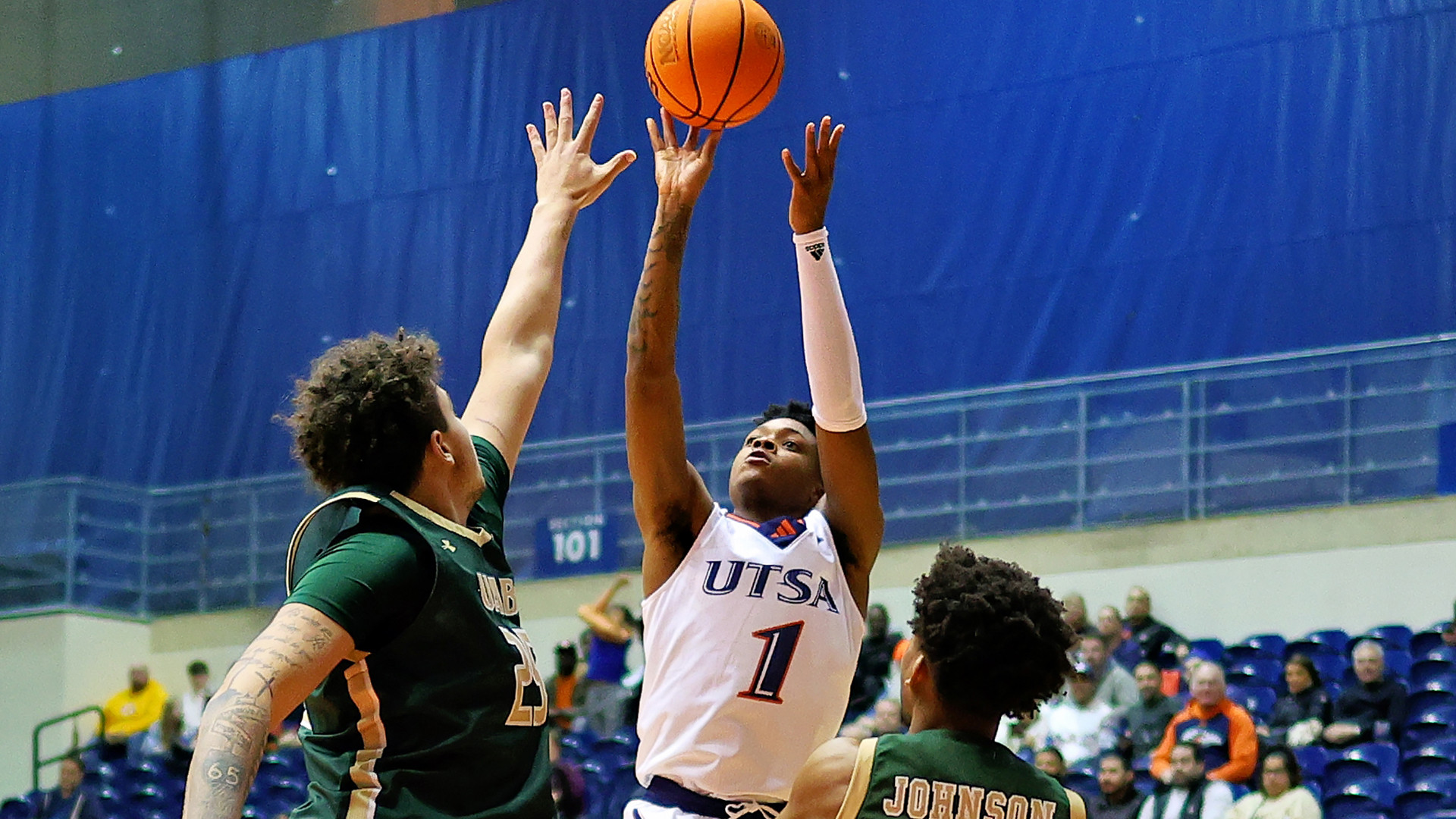 Fight to the finish tilts to UAB in closing seconds - UTSA Athletics ...
